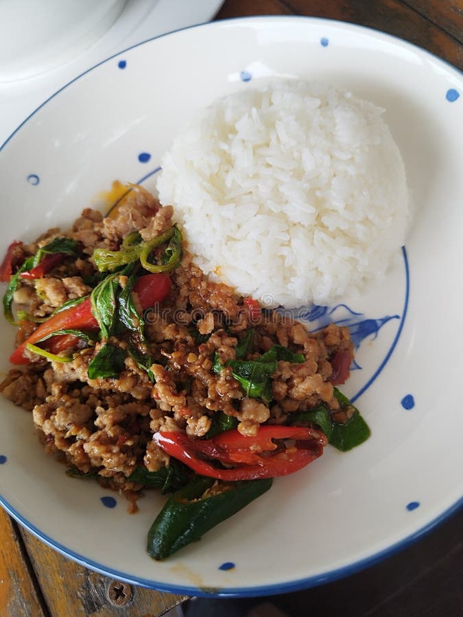 Spicy Beef Basil Fried Rice Stock Image - Image of rice, basil: 387616243