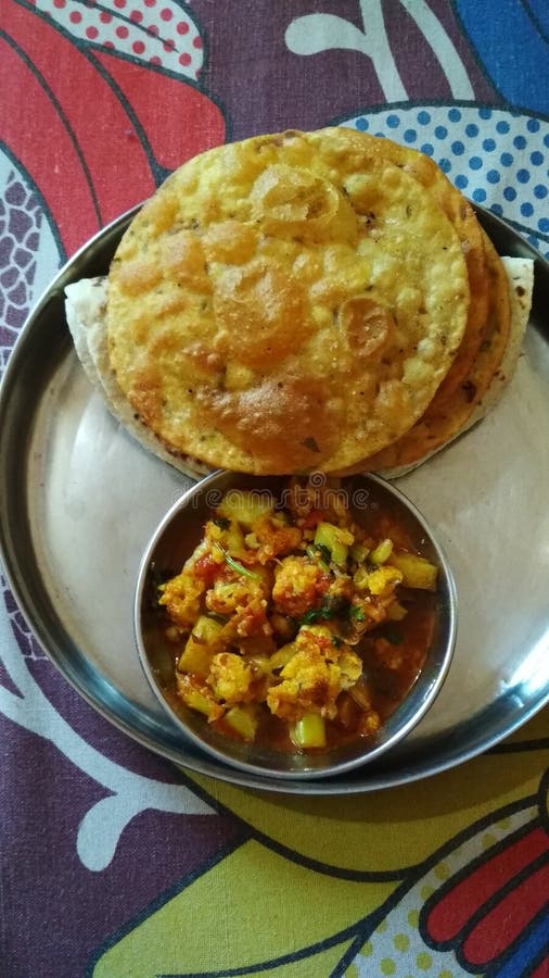 Spicy Indian Food Roti and Sabzi Stock Image - Image of sabzi, spicy ...