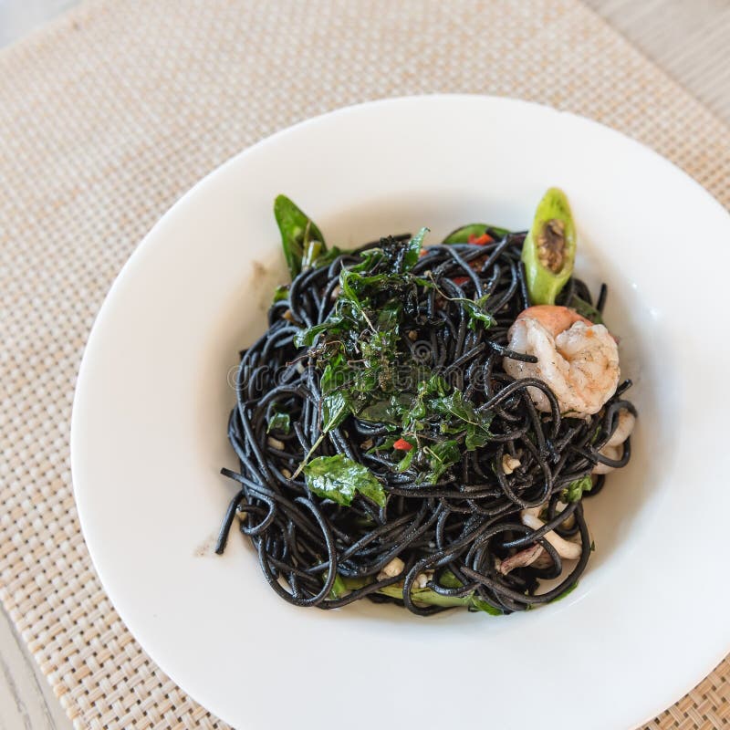 Spicy Squid Ink Spaghetti with Green Mussel and Shrimp Stock Image - Image of seafood, noodle ...