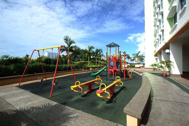 Spielboden stockbild. Bild von jahreszeit, spiel, boden - 36015379