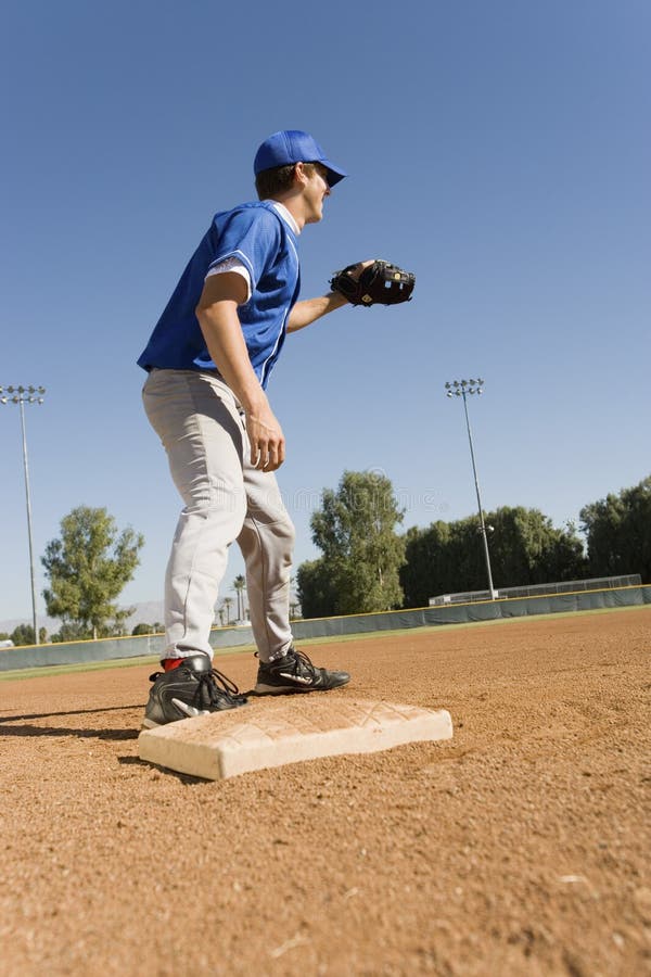 Baseball auf Feld stockfoto. Bild von fokus, horizontal - 29646132
