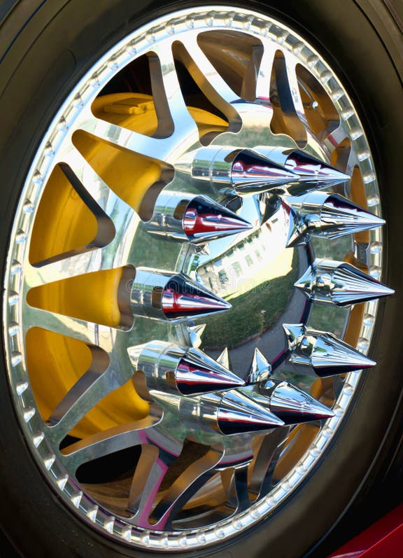 Spiked wheel stock image. Image of vertical, breaks, wheels - 20329269