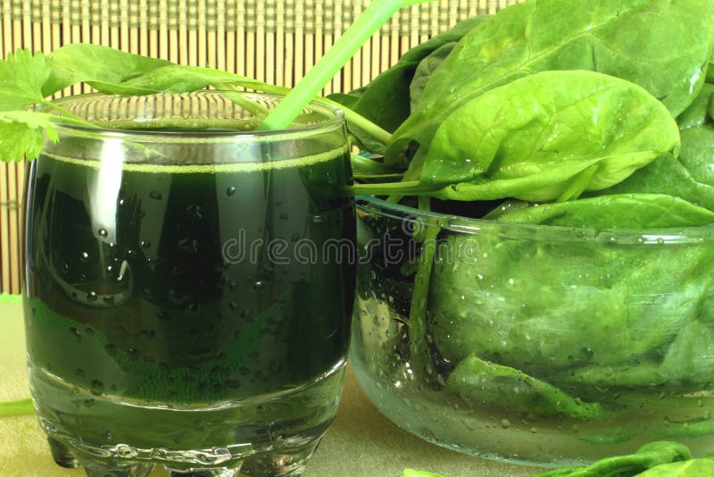Spinach juice and spinach stock photo. Image of drops - 36242402