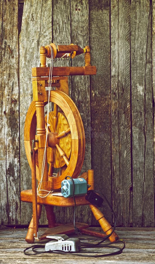 Spinning wheel. stock image. Image of wool, closeup, manual - 21367685