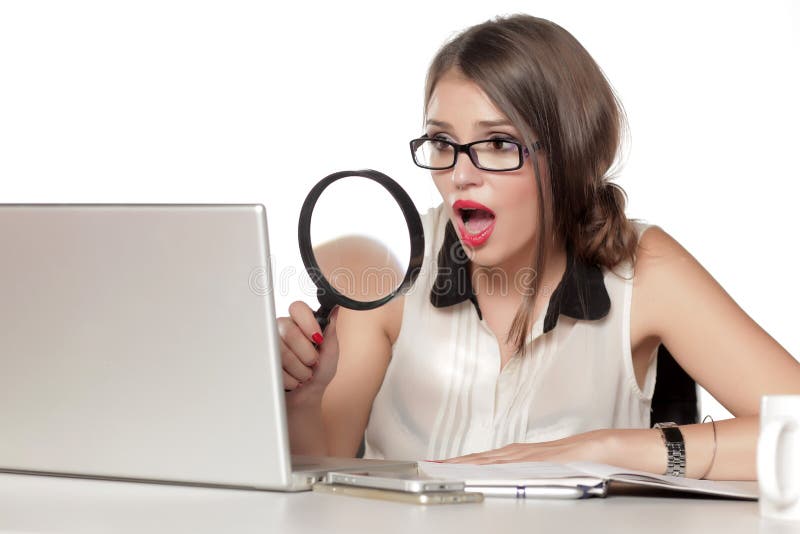 Spionage fotografering för bildbyråer. Bild av misstänksamt - 84574465