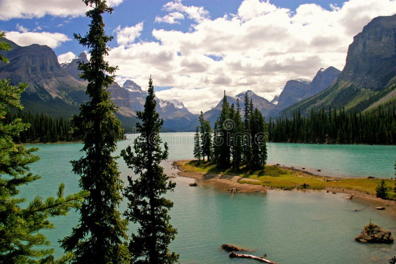Spirit Island stock image. Image of jasper, banff, blue - 1153867
