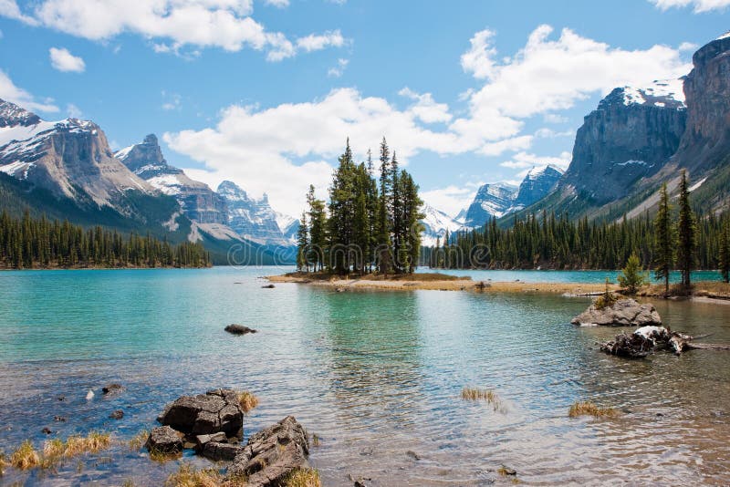 Spirit Island stock image. Image of tourism, cloud, national - 14089905