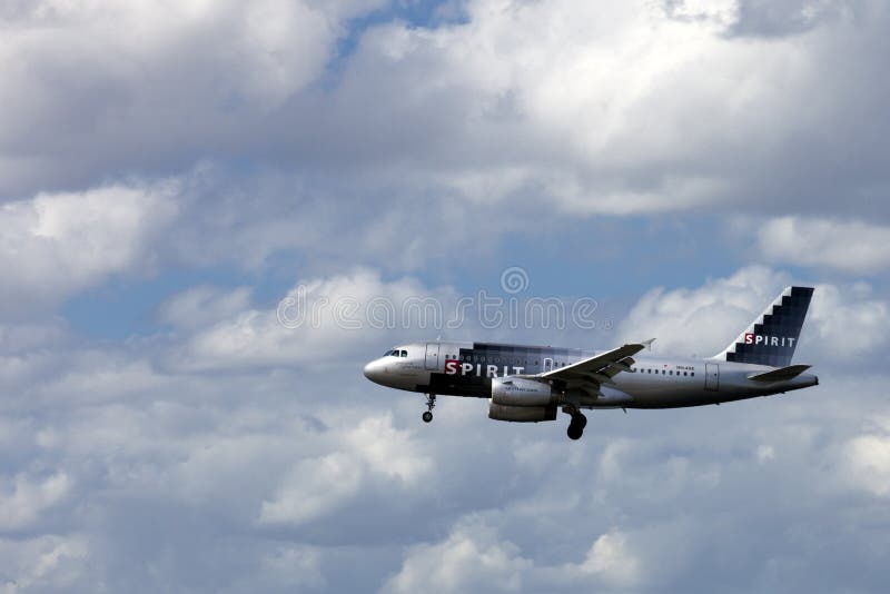 Spirit Passenger Jet Airliner Editorial Image - Image of wing, spirit ...