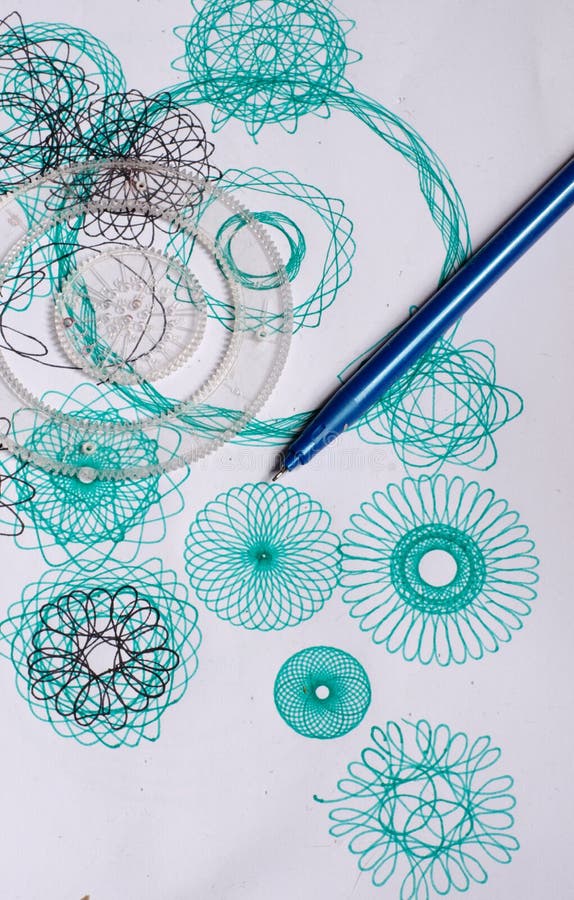 Spirograph retro toy stock photo. Image of geometric - 177082902