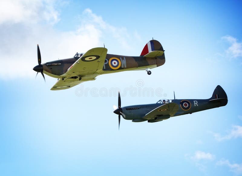 Spitfire di volo WW2 immagine stock editoriale. Immagine di eccitamento ...
