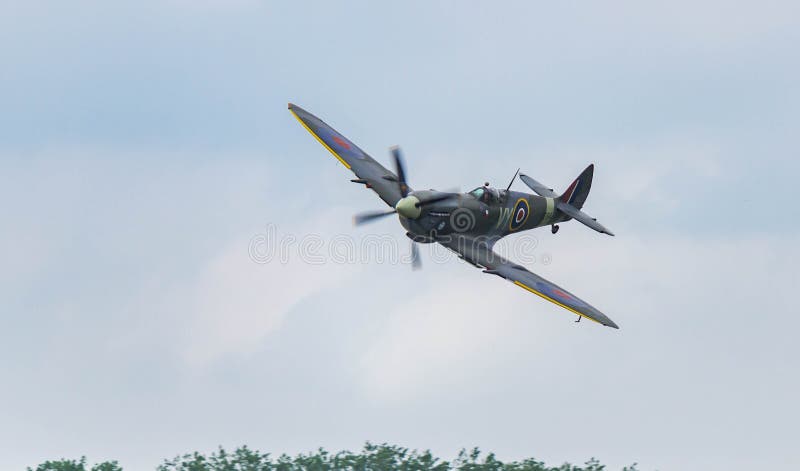 Spitfire stock photo. Image of airport, pass, power, airplane - 82599014