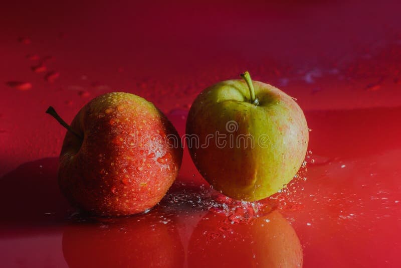 Splash - Apple Fall into the Water Stock Image - Image of fruit ...
