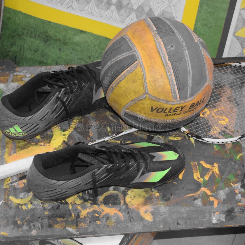 Splash of life editorial image. Image of typical, nikon - 135384355