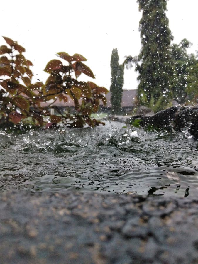A Splash of Rain that Fell from the Sky so Beautiful this Splash Stock ...