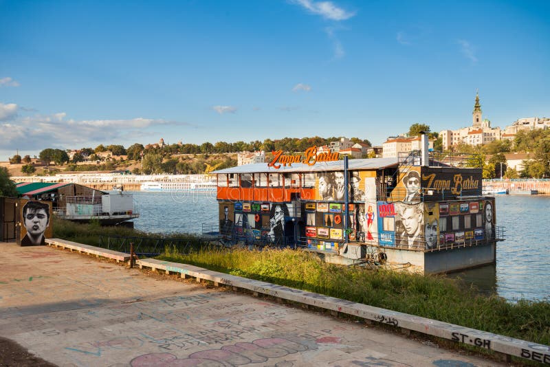 Splavs, Belgrado, Serbia immagine editoriale. Immagine di salotto ...