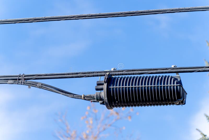 Need help identifying pieces of Comcast's equipment. : r/HomeNetworking