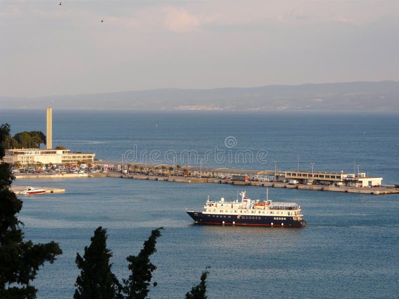 Split Port editorial stock photo. Image of montain, city - 34931818