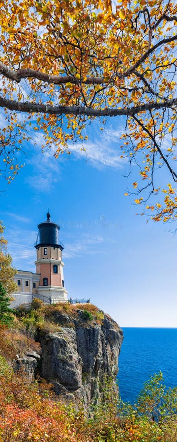 Split Rock Lighthouse stock photo. Image of tree, coast - 154513332