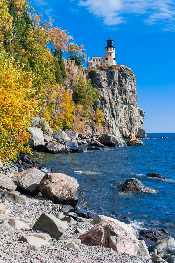 Split Rock Lighthouse stock photo. Image of beam, rock - 154513416