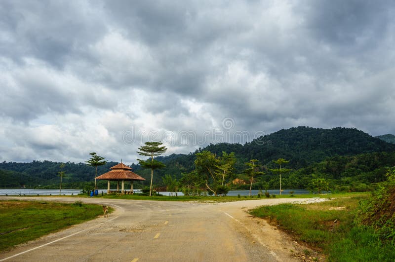 Split way stock photo. Image of mountain, green, water - 61856238