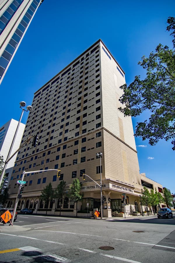 Falls and the Washington Water Power Building Along the Spokane ...