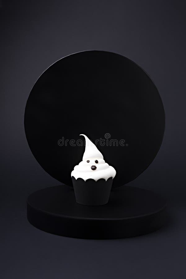1,354 Spooky Circle Photos - Free & Royalty-Free Stock Photos from ...