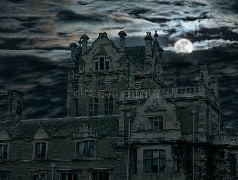 Spooky Moon Rise Over Old House Stock Photo - Image of spooky, moon ...