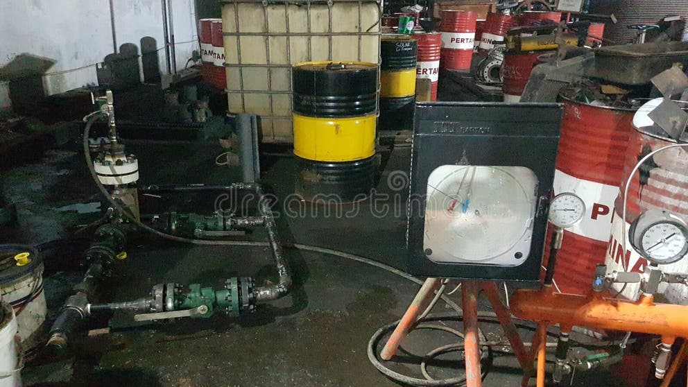 Spool Pipes Starting Hydrostatic Test Editorial Photo - Image of pipes ...