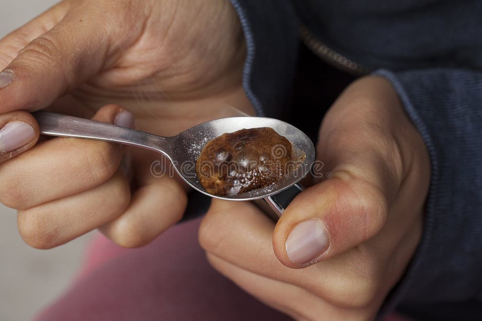 Spoon with heroin stock image. Image of heroin, addict - 38999853