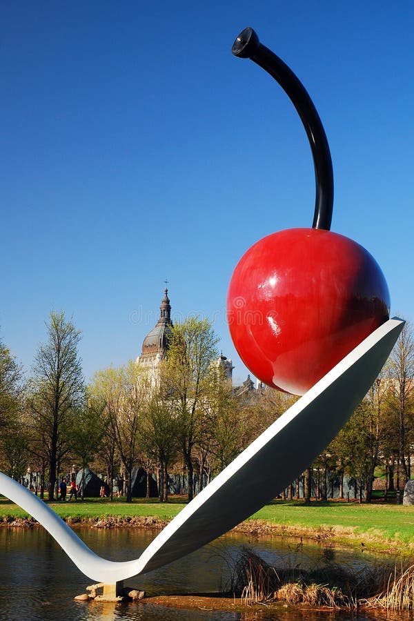 Spoonbridge and Cherry, Minneapolis Editorial Photo - Image of ...