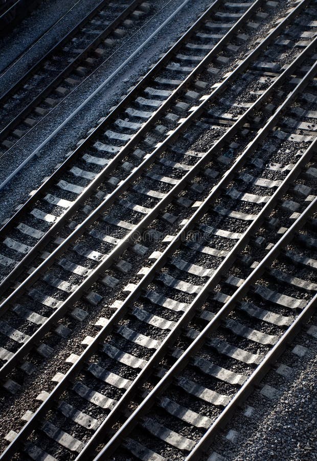 Het spoor van de spoorweg stock foto. Image of kruispunt - 27986308