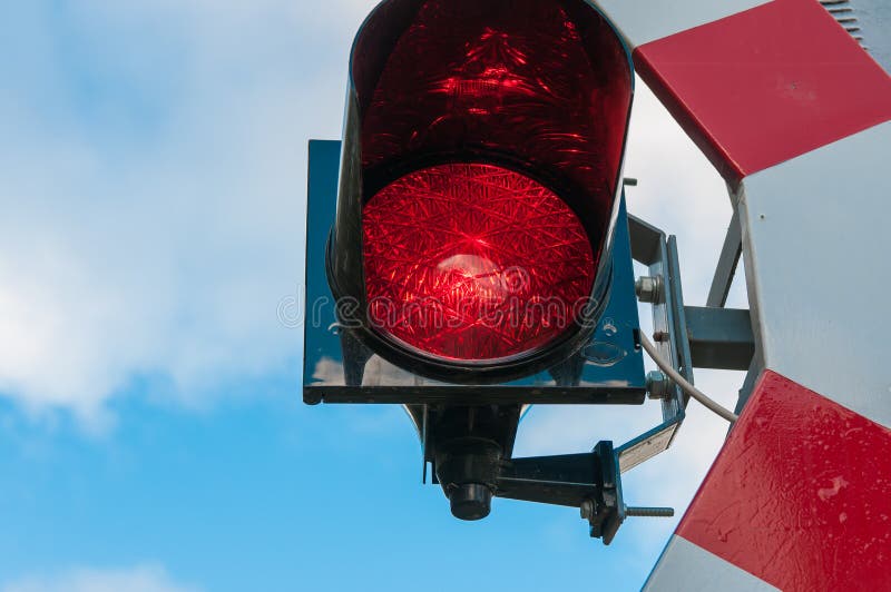 Oude Spoorweglamp Op De Houten Pool Stock Afbeelding - Image of kabel ...