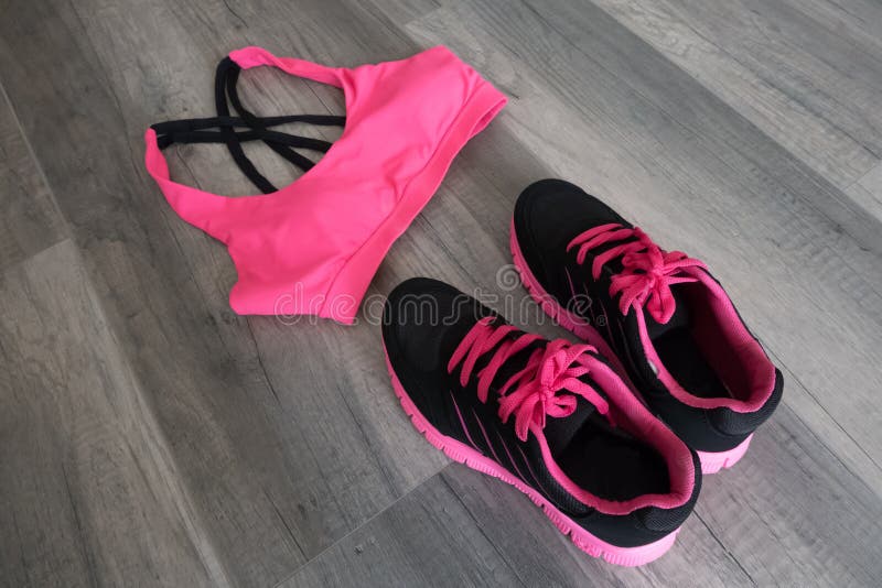 Sport bra and shoes stock photo. Image of workout, sport - 68992658