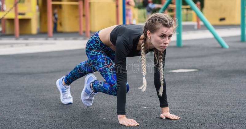 Sporty Girl Doing Abs Exercises. Stock Photo - Image of girl, abdomen ...