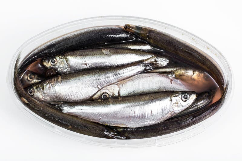 Spratti Salati Sulla Scheda Di Taglio Con La Cipolla Fresca Immagine ...