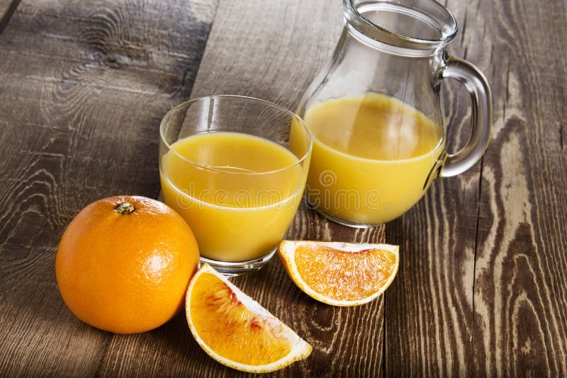 Spremuta Della Frutta Fresca Immagine Stock - Immagine di bevanda ...