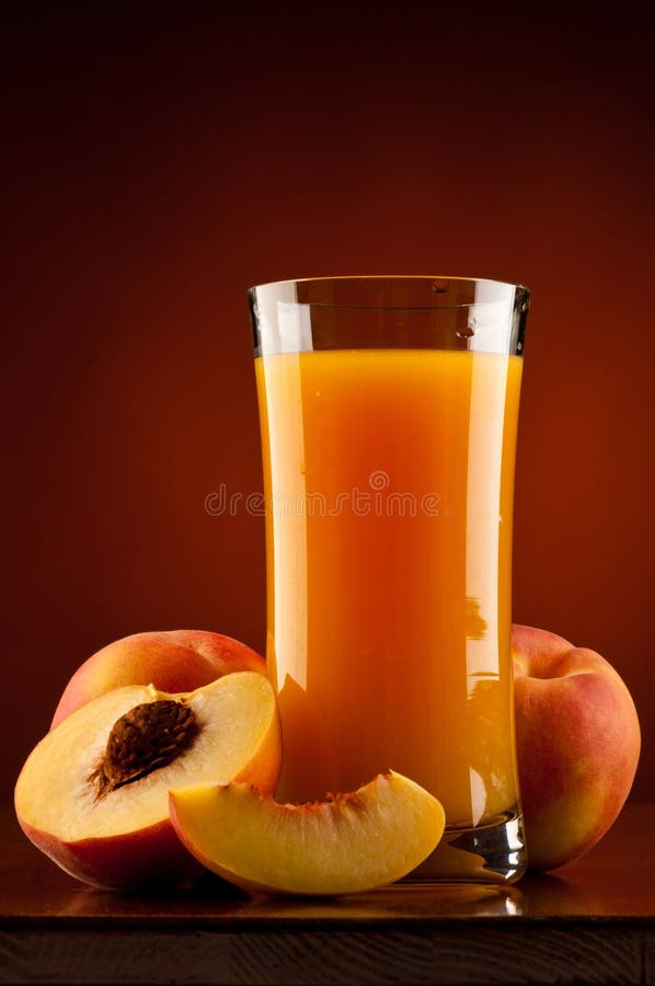 Spremuta della pesca immagine stock. Immagine di composizione - 24909829