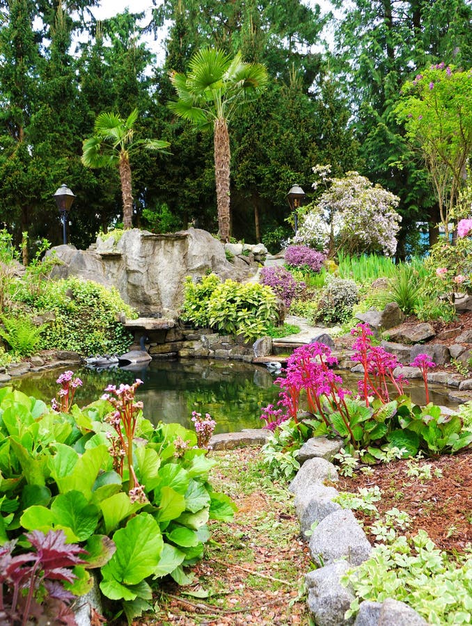 Spring American Northwest Home Water Pond with Landscape Garden Stock ...