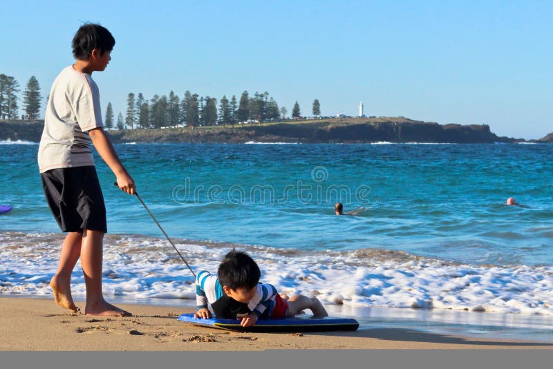 Spring Day at Kendalls Beach, Kiama Editorial Photography - Image of ...