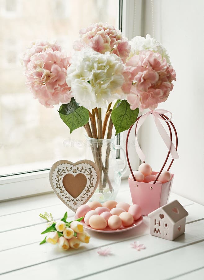 Hydrangeas in vase stock image. Image of water, blue, flora - 460737