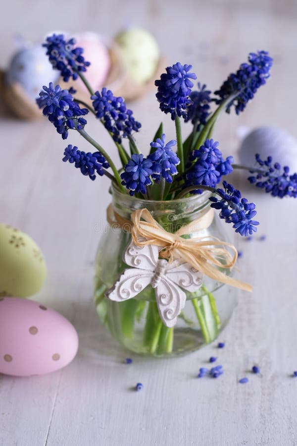 Spring Flowers in Glass Jar Stock Image - Image of blossom, centrepiece ...