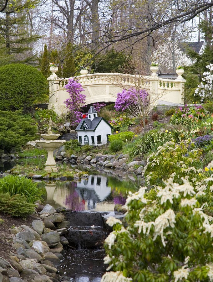 Ornamental Garden Bridge stock image. Image of public - 23921449