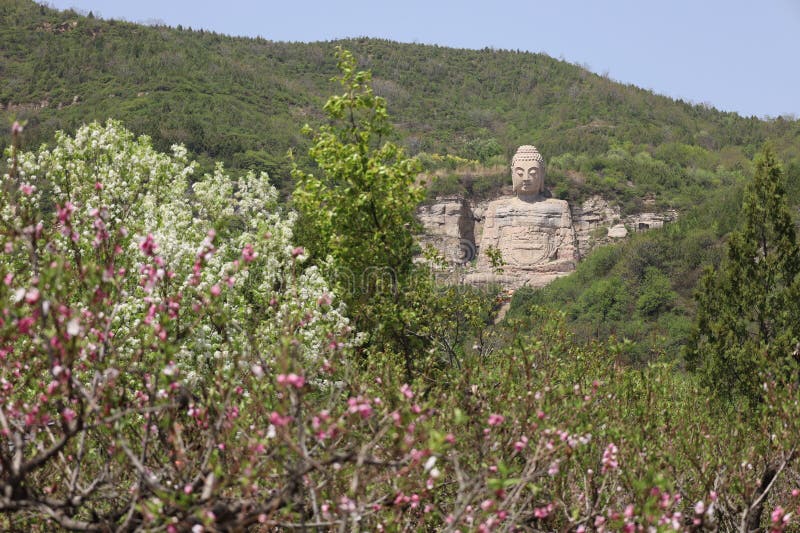 Spring Giant Buddha Statue - Northern Wei Dynasty Stock Photo - Image ...