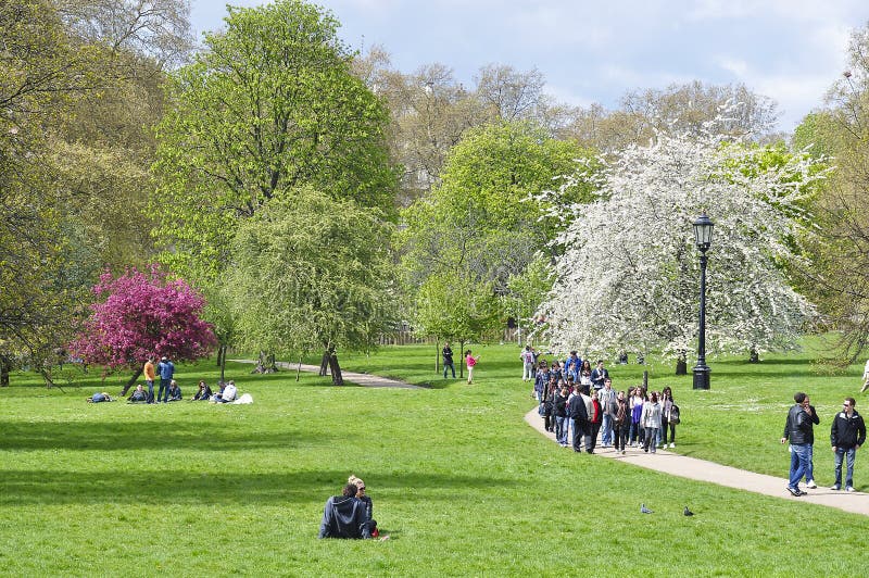 Spring in Hyde Park, London, UK Editorial Image - Image of colorful ...