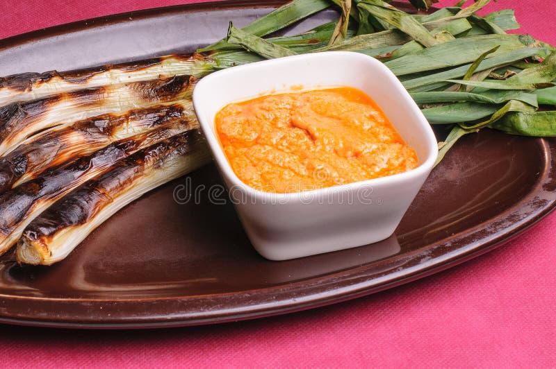 Calcot, Spring Onion from Spain Stock Image - Image of spring, isolated ...