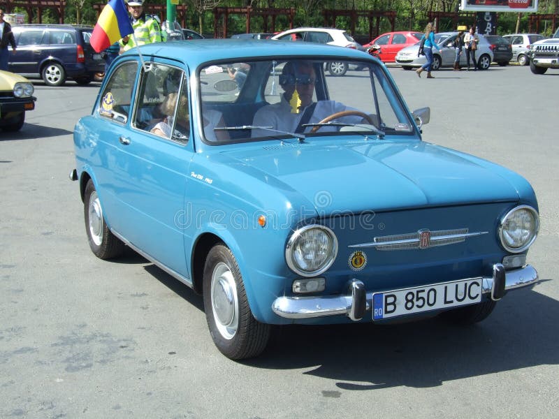 Spring Retro Parade editorial photo. Image of transportation - 30994366