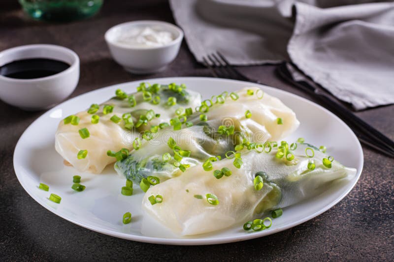 Spring Rolls with Cauliflower, Brussels Sprouts and Broccoli in Rice ...
