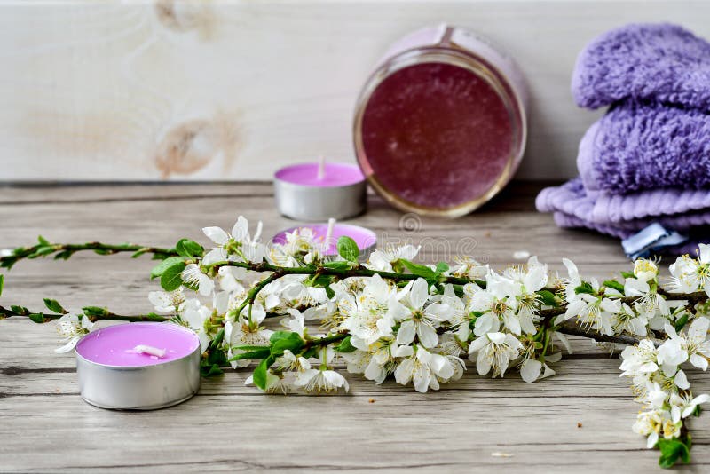 Spring spa stock foto. Image of zorg, vlam, harmonie - 113826494