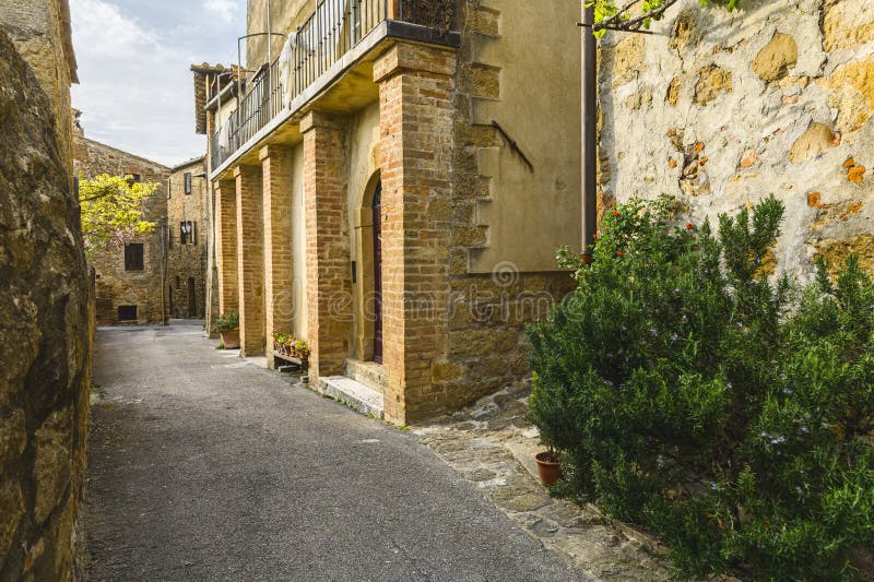 Spring Streets and Alleys in the Italian Town of Monticchiello Stock ...
