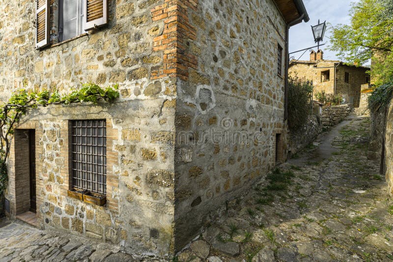 Spring Streets and Alleys in the Italian Town of Monticchiello Stock ...